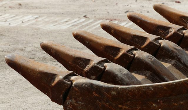 Ground Engaging Tools | Modern Contractor Solutions